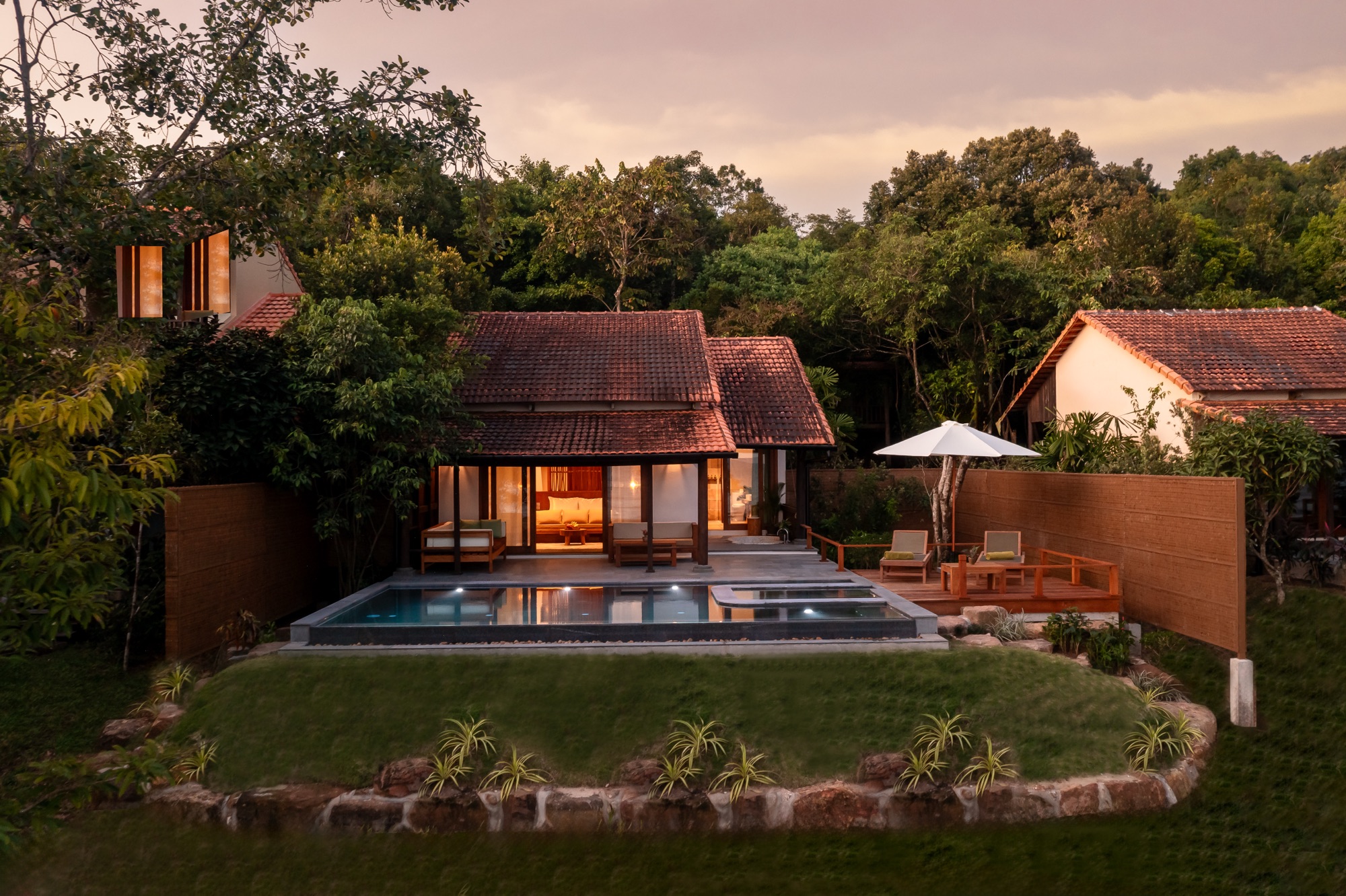 FashionsWeek: Beauty, Fashion, Travel, Tech & Dining By Maya Litovsky ...