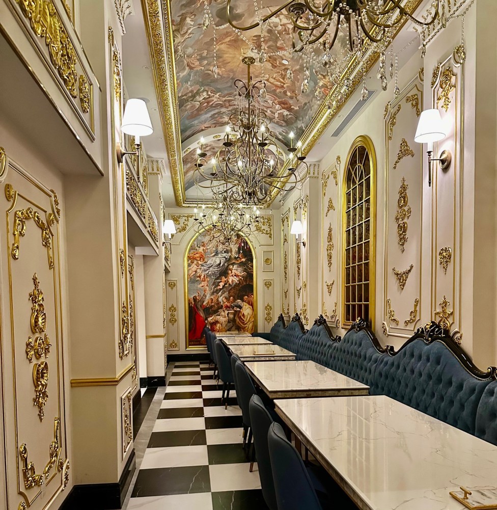 Crab House Times Square: The Most Luxe AYCE Seafood Restaurant in New ...